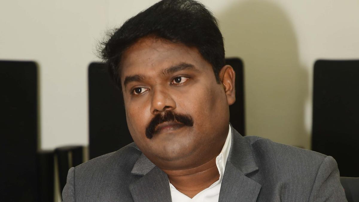 Sampath Kumar is the new GVMC Commissioner - The Hindu Sampath Kumar is the new GVMC Commissioner - The Hindu